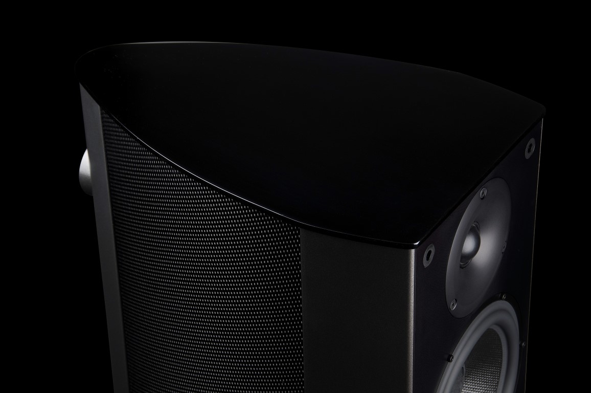 Khám phá thiết kế loa cột 2.5 đường tiếng - Wilson Benesch Vector